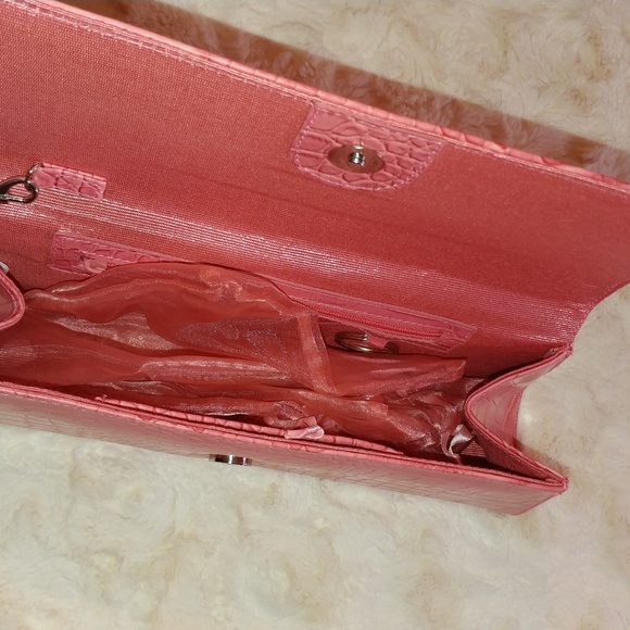 JAFRA | Bags | New Jafra Pink Alligator Clutch | Poshmark